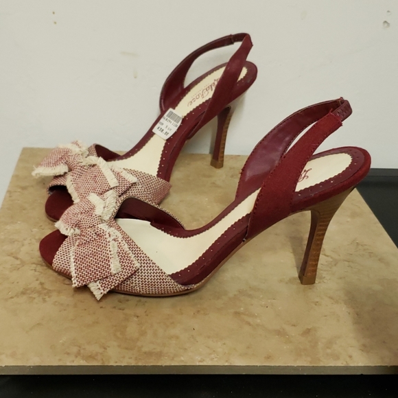 Lela Rose | Shoes | Red Bow Sandals Sz 55 | Poshmark